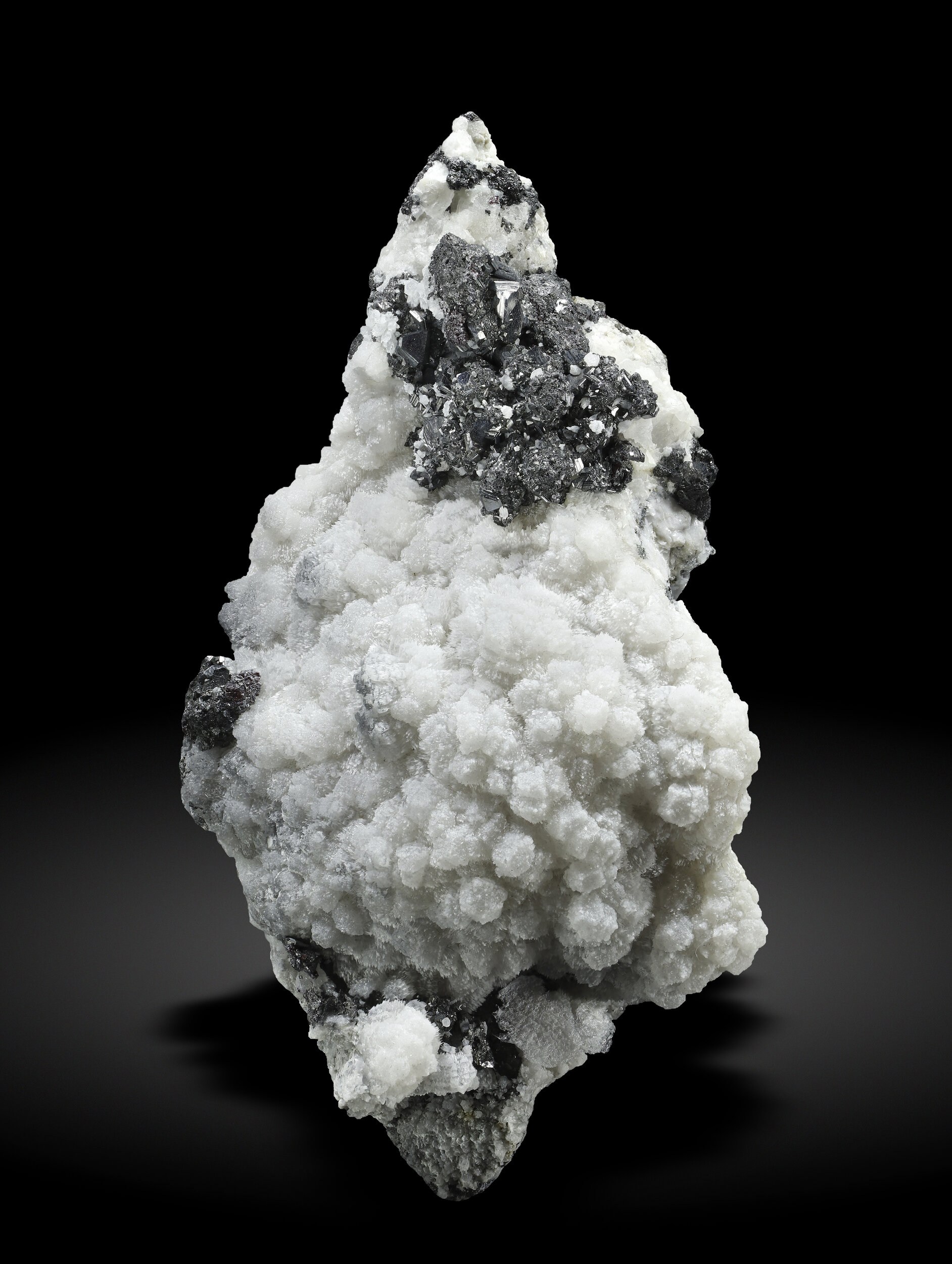 Pearceite-T2ac with Proustite and Calcite - Uchucchacua Mine, Oyón ...