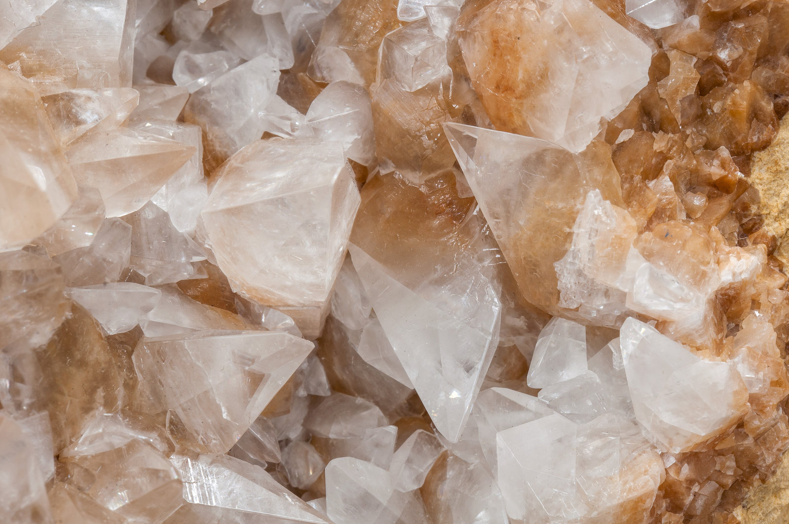 Calcite - Clay Quarry, La Cañada de Verich, Comarca del Bajo Aragón ...