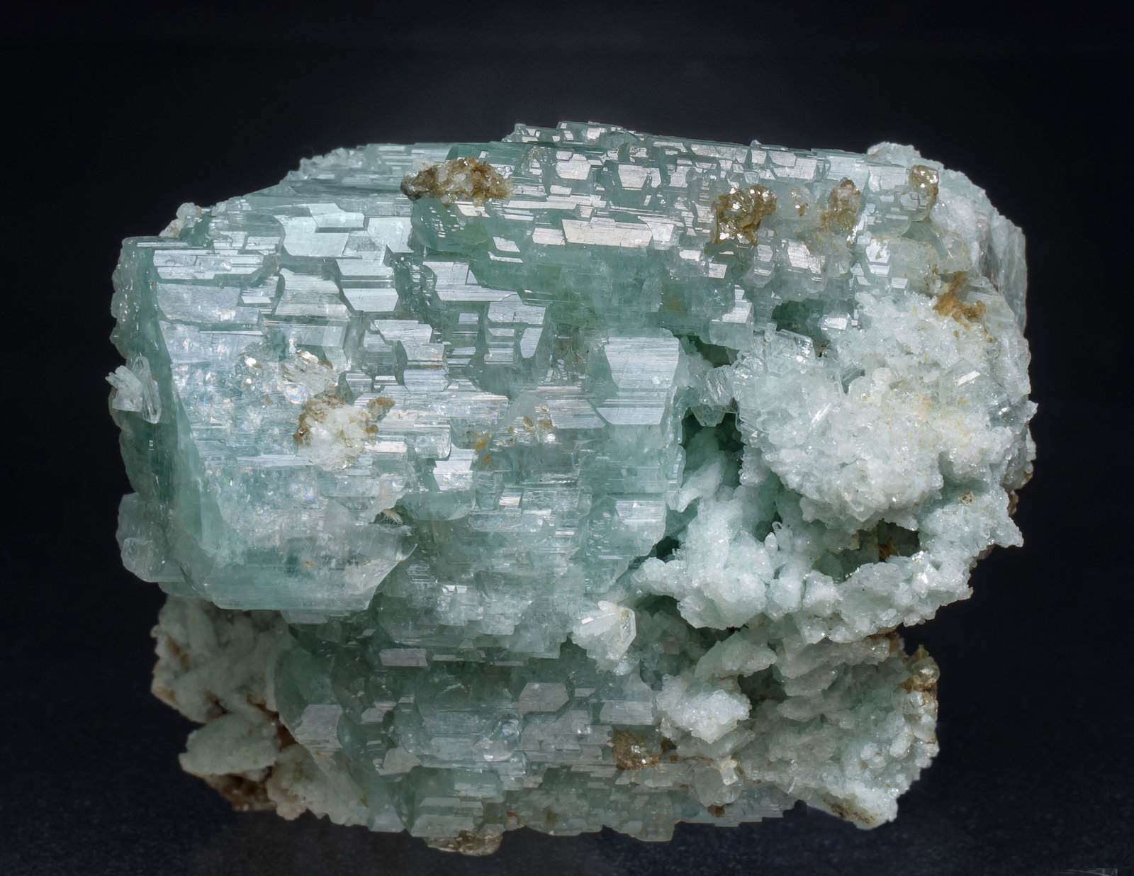 Albite with Muscovite - Manakana, Vohambohitra pegmatite, Tsaratanàna ...