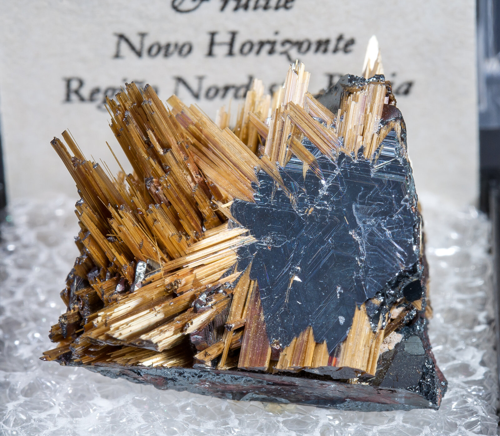 Rutile with Hematite - Novo Horizonte, Bahia, Northeast Region Brazil ...