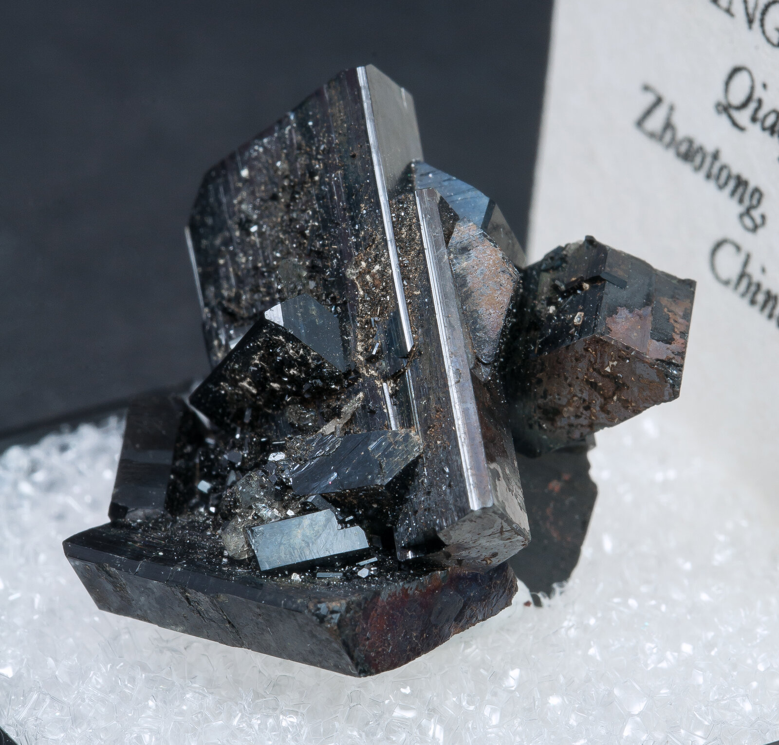 Babingtonite - Babingtonite occurrences, Qiaojia, Zhaotong Prefecture ...