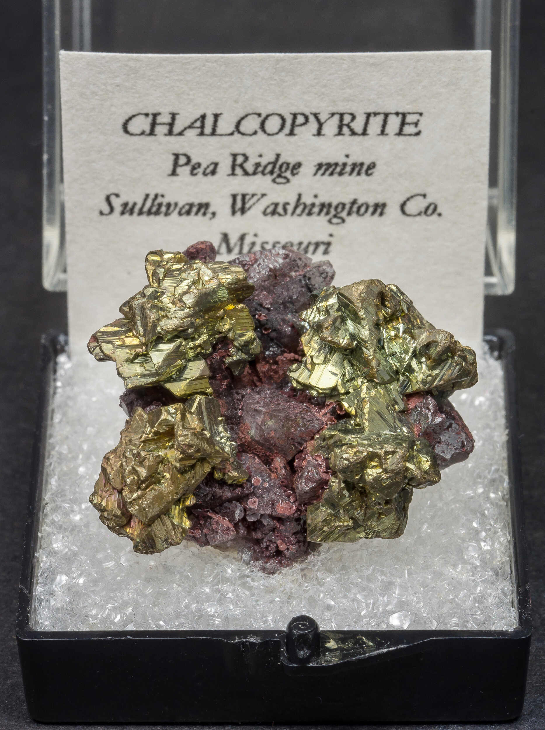Chalcopyrite - Pea Ridge Mine, Sullivan, Washington County, Missouri ...