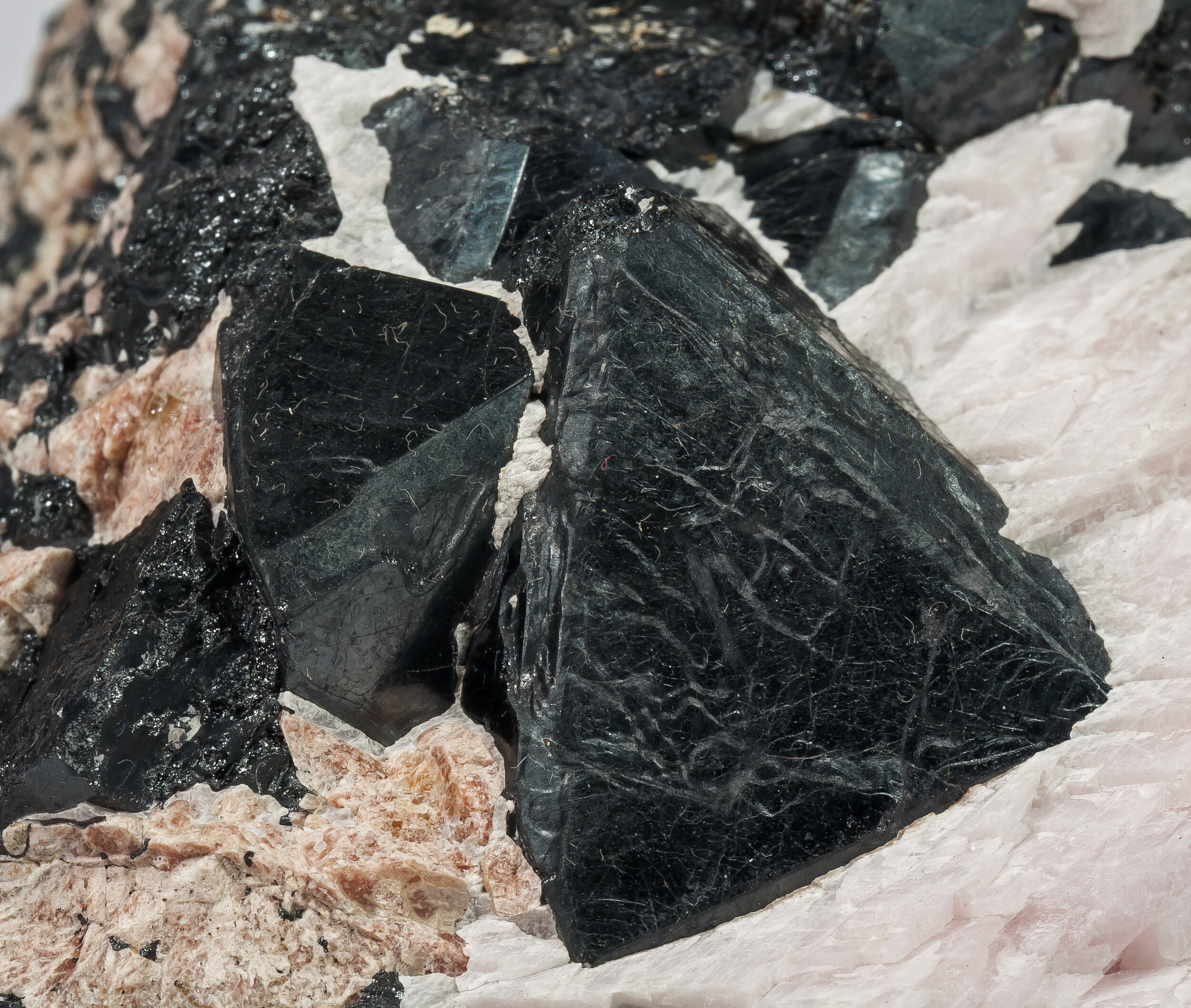 Franklinite with Calcite and Willemite - Sterling Mine, Sterling Hill ...