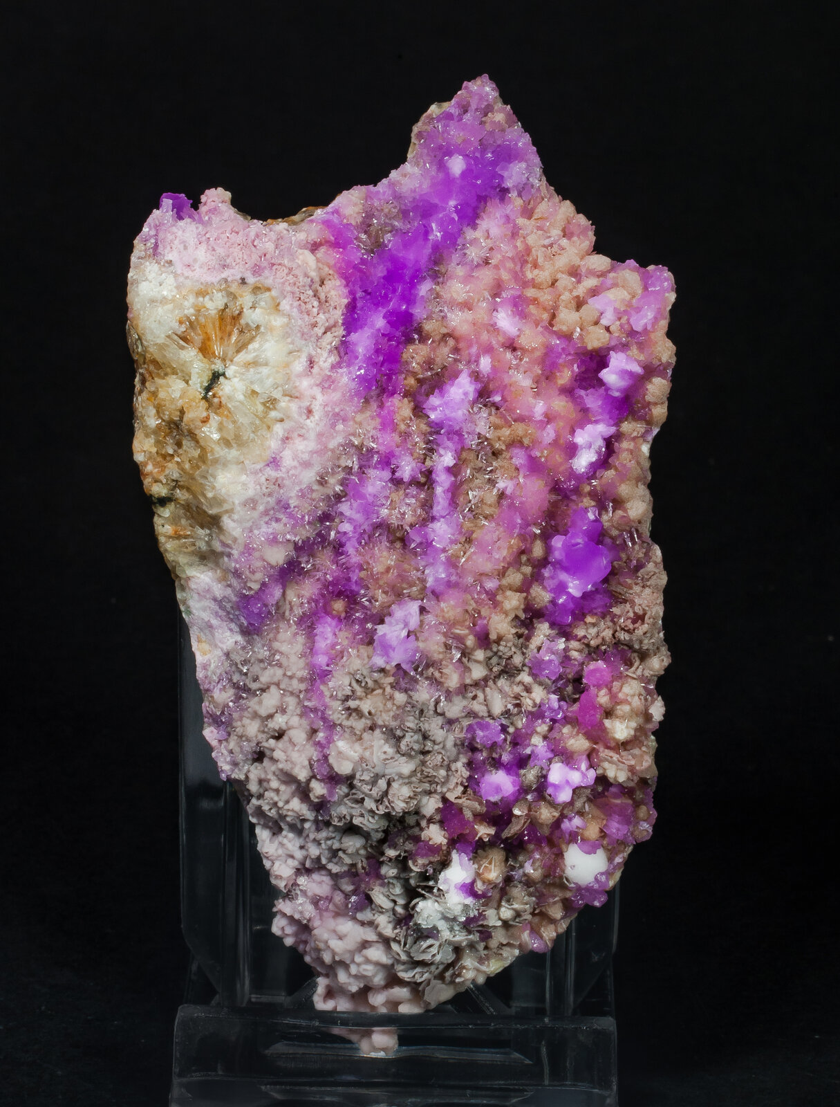 Talmessite coating Calcite and with Calcite (variety Co-bearing calcite ...