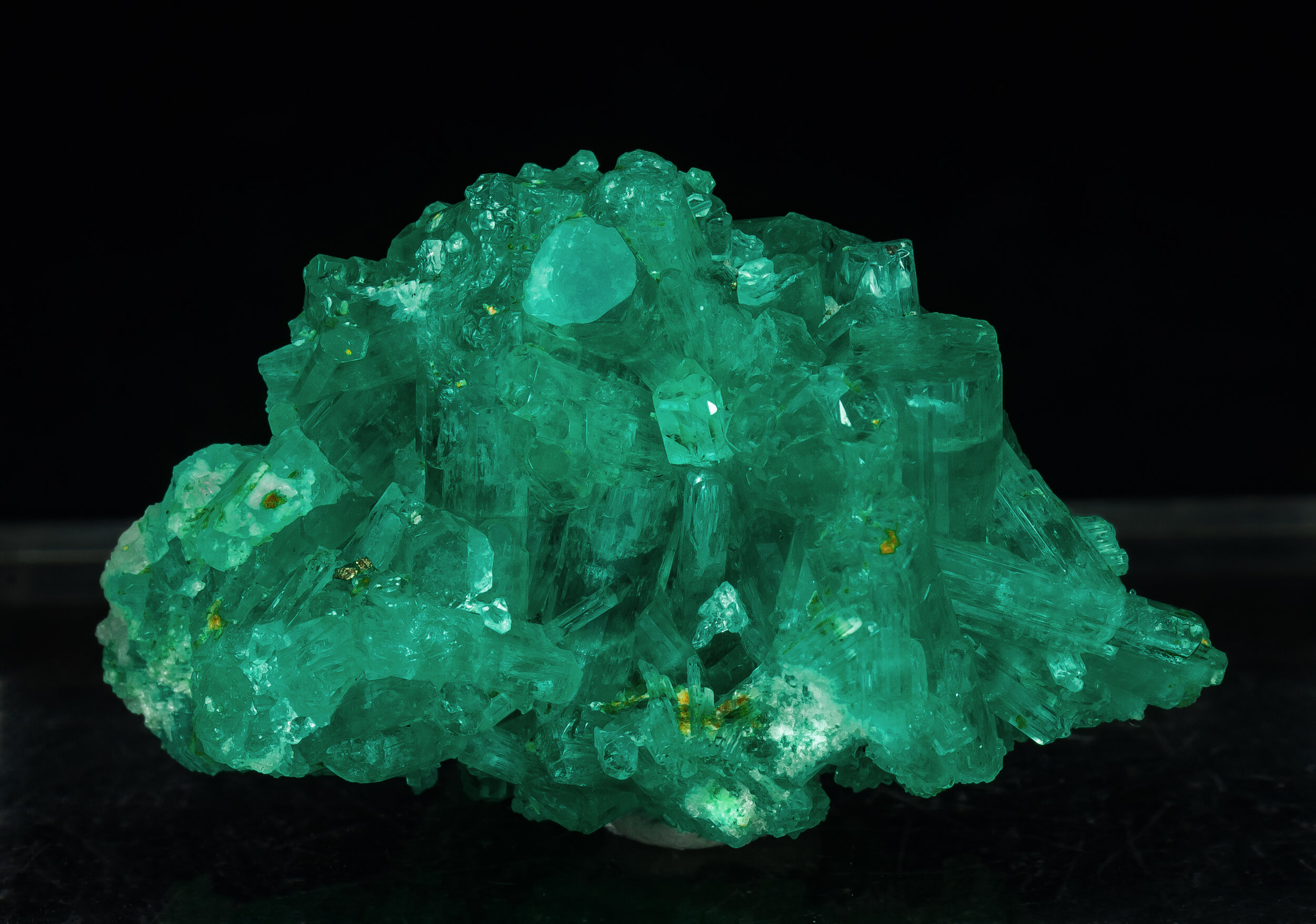 Beryl (variety emerald) with Quartz and Pyrite - Chivor mining district ...