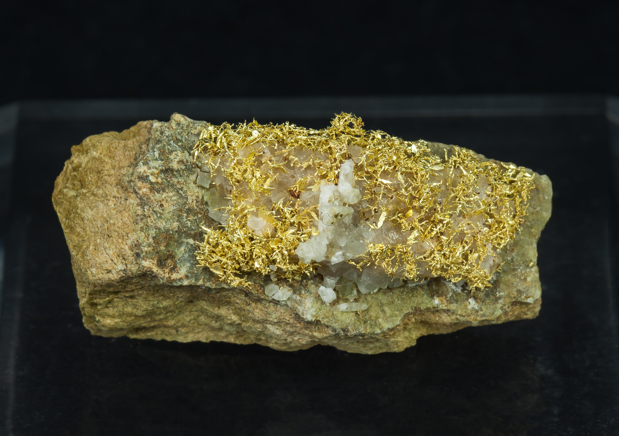 Gold with Quartz - Olinghouse, Olinghouse mining district, Pah Rah Range, Washoe County, Nevada ...