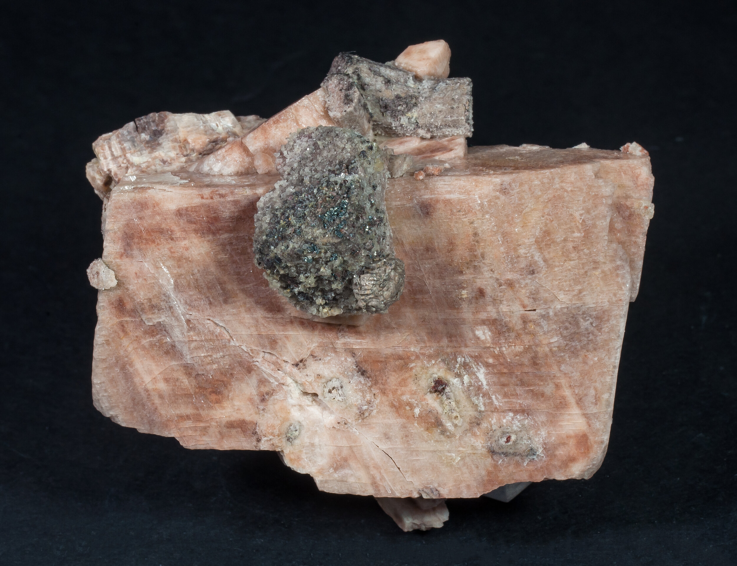 Microcline with Quartz after Vesuvianite - Imilchil area, Anti-Atlas ...