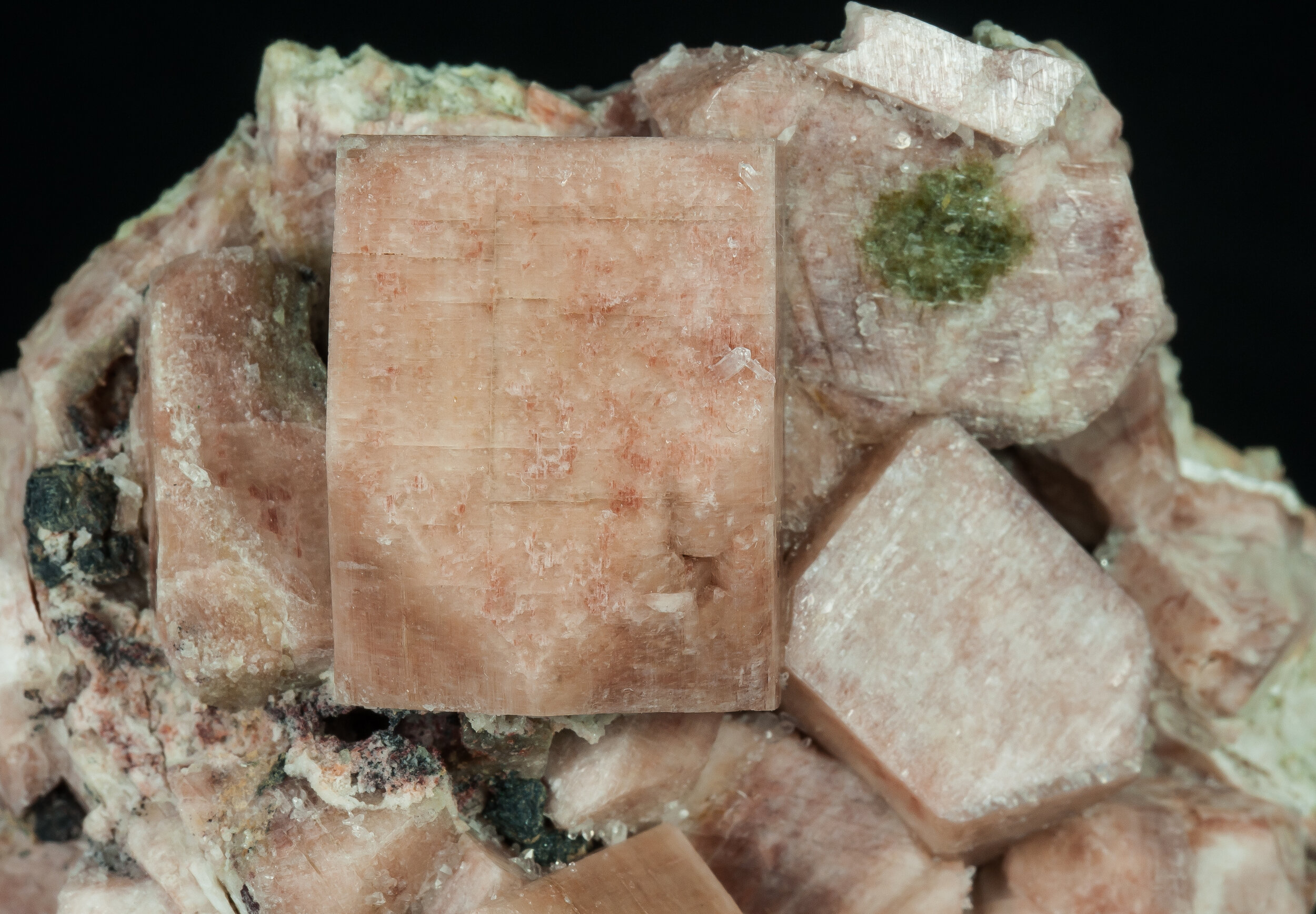 Microcline with Quartz after Vesuvianite - Imilchil area, Anti-Atlas ...