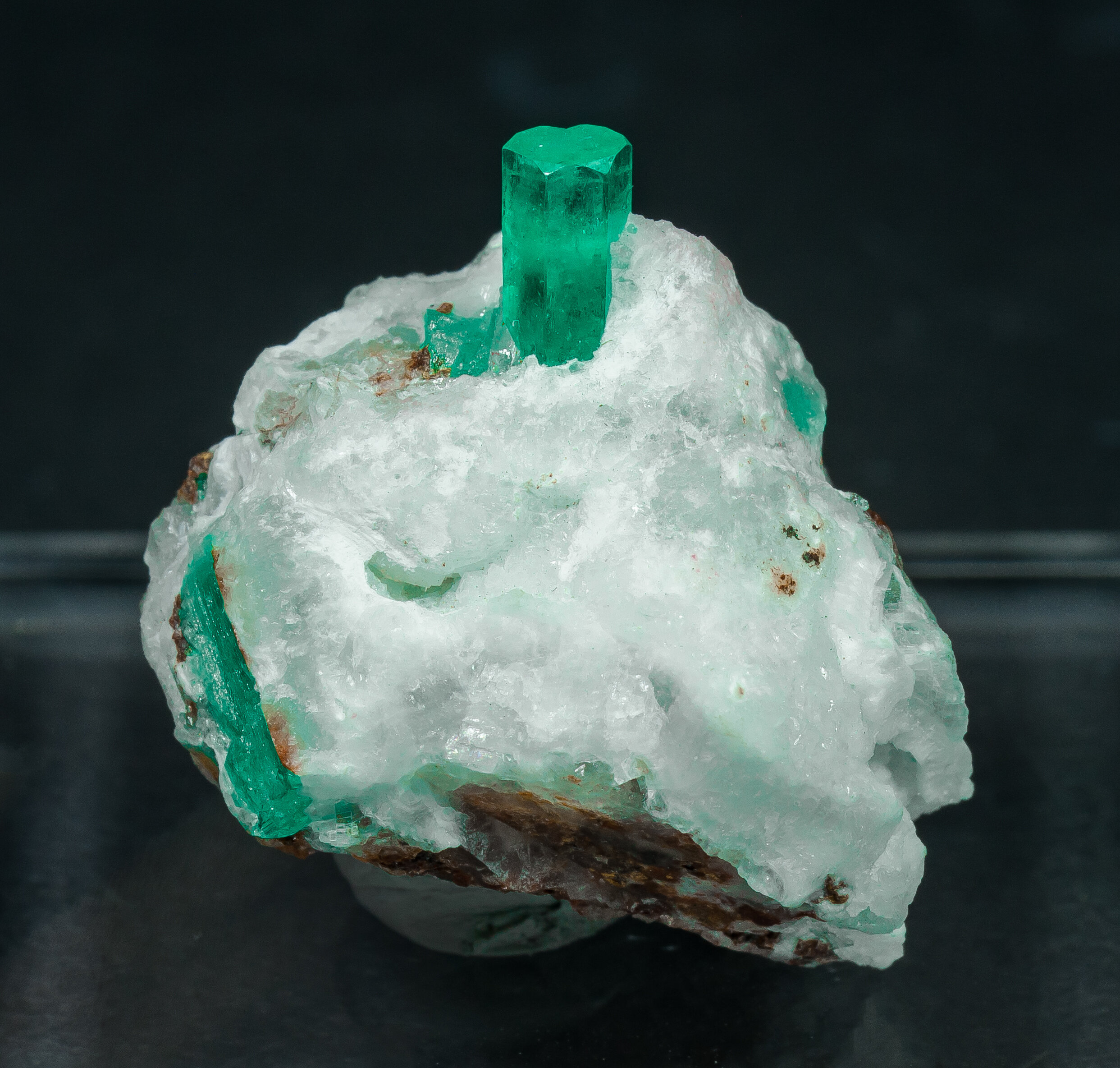 Beryl (variety emerald) with Calcite and Quartz - Chivor mining ...