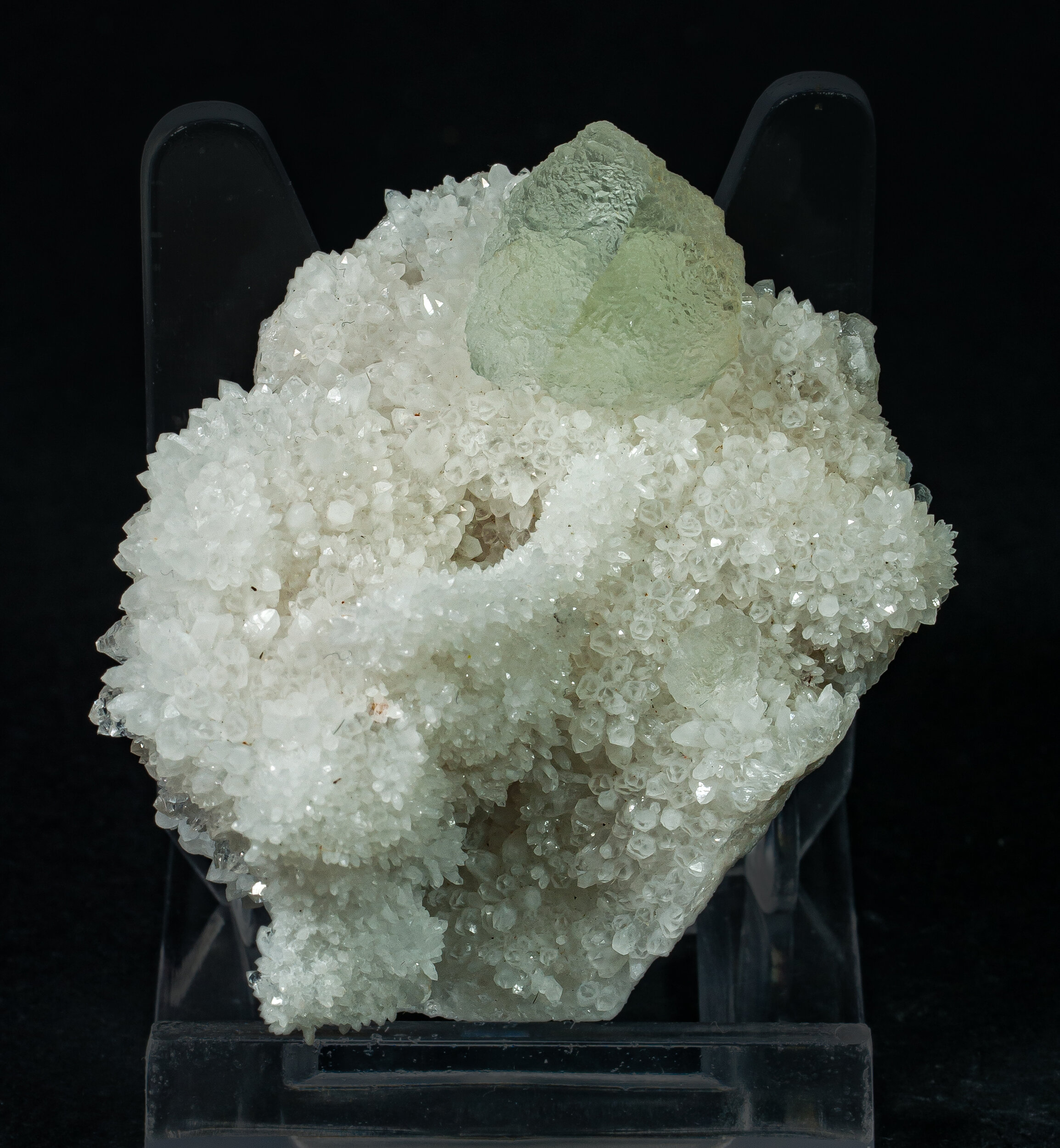 Fluorite (octahedral), Quartz - Oregon Mine, Oatman District, Mohave ...