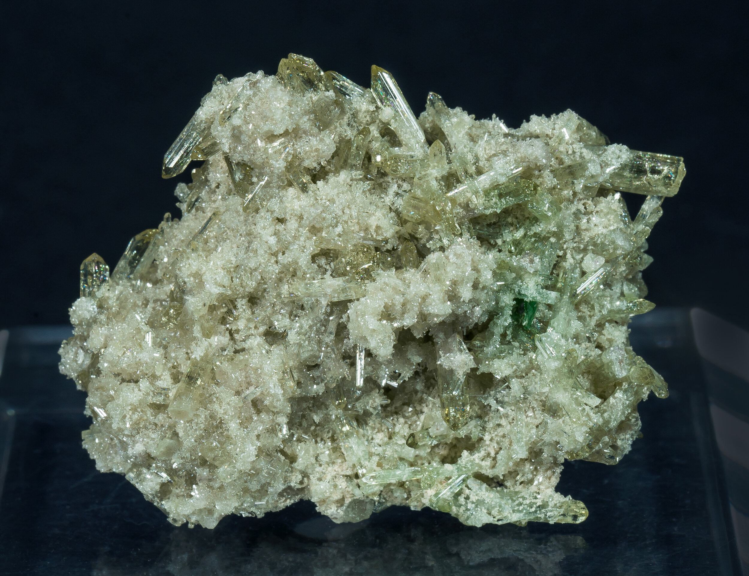 Vesuvianite - Jeffrey Mine, Asbestos, Les Sources RCM, Estrie, Québec ...