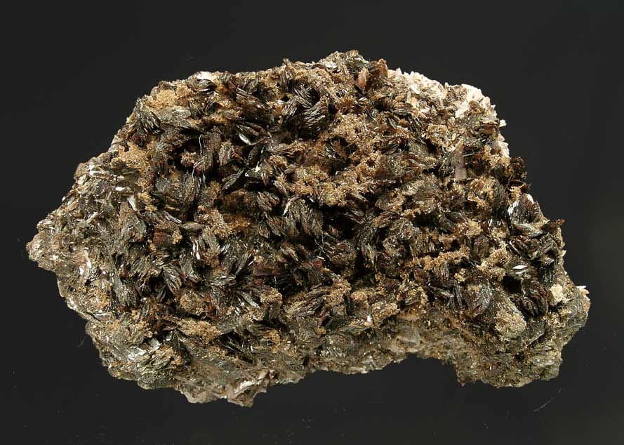 Hubeite with Inesite - Fengjiashan Mine, Edong, Daye, Huangshi ...