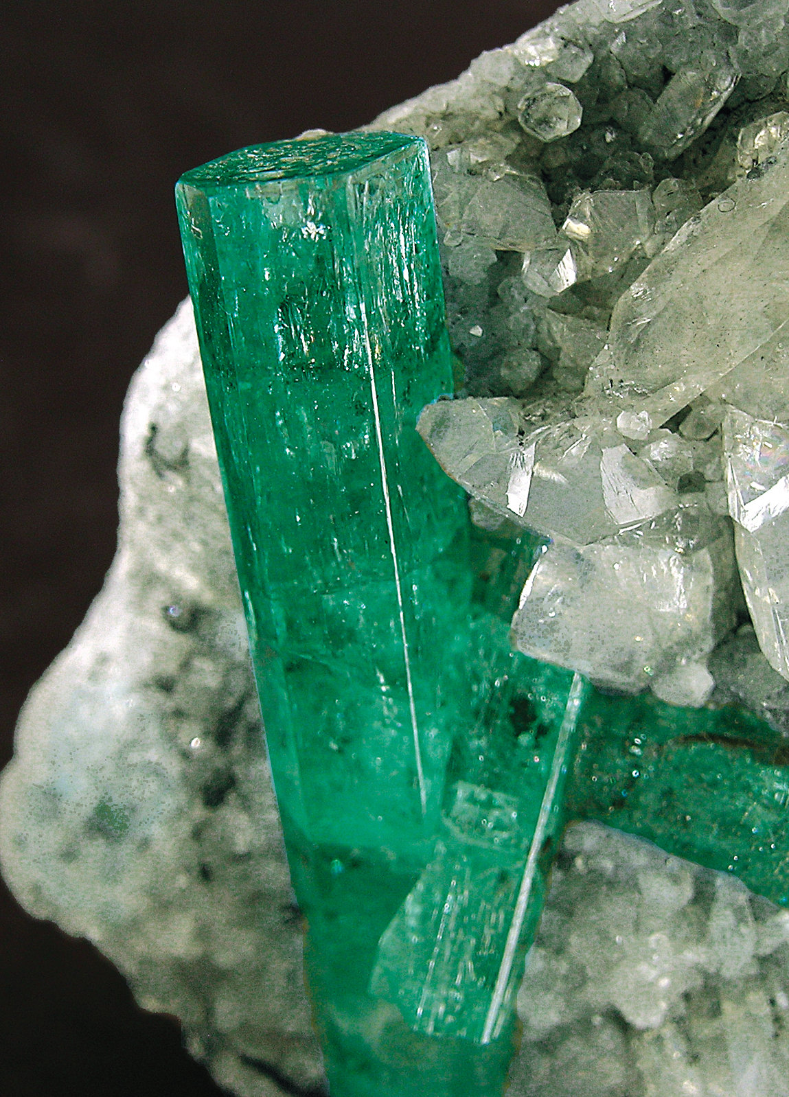 Beryl (variety emerald) on Calcite - La Pita mining district, Municipio ...