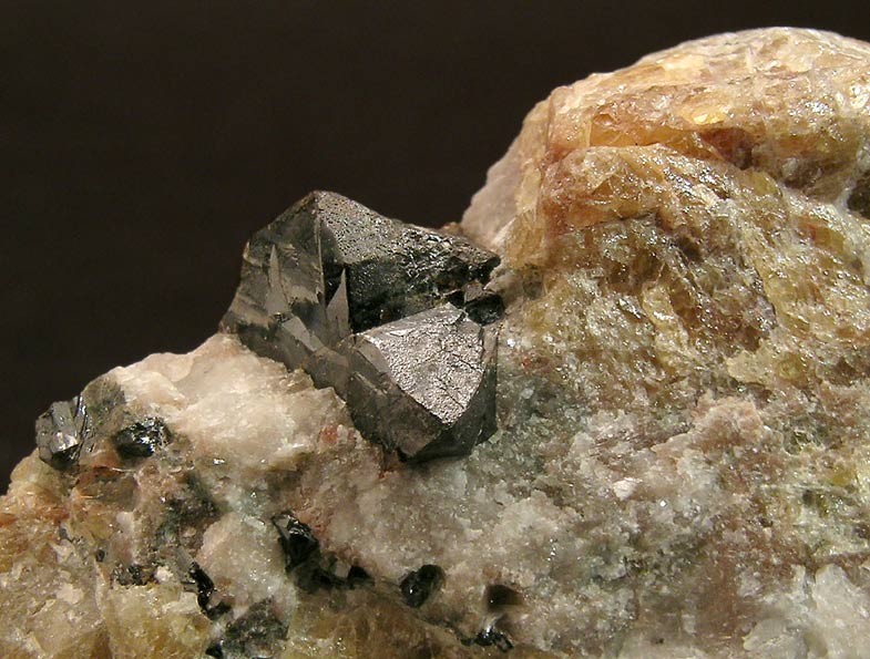Cassiterite with Scheelite - Cerro del Vidrio, Montoro, Comarca Alto ...