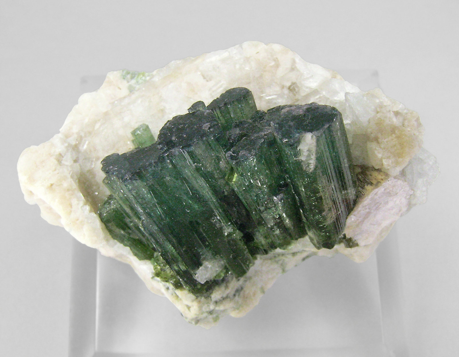 Elbaite with Albite and Muscovite - Barra de Salinas, Coronel Murta ...
