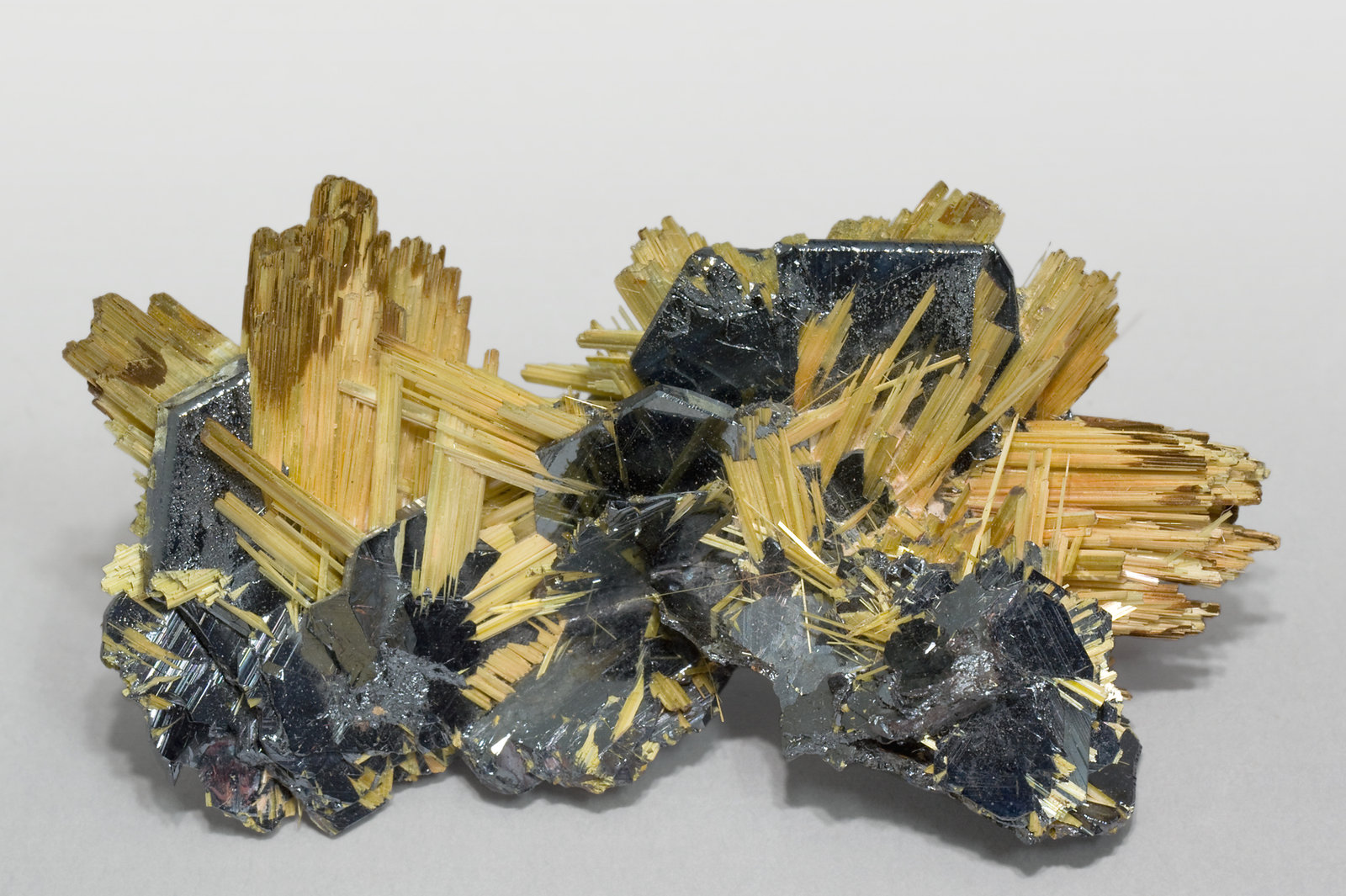 Rutilo con Hematites - Novo Horizonte, Bahia (Brasil) | Fabre Minerals